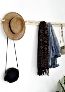 52 Wall Storage & Organization Ideas for Small Spaces - DIY Crafts