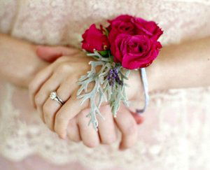 20 Homemade DIY Corsage Ideas Anyone Can Make