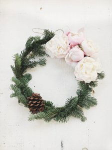 40 DIY Floral Wreath Ideas to Make a Flower Wreath