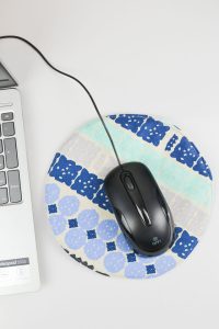 20 Homemade DIY Mouse Pad Ideas (Easy to Make)