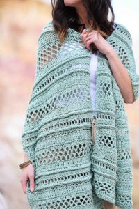 30 Free Crochet Shawl Patterns (Easy PDF Pattern)
