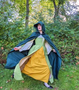 17 DIY Hooded Cloak Sewing Patterns (FREE Pattern)