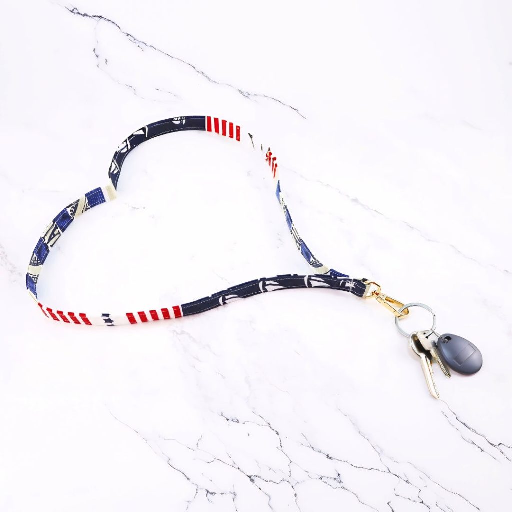 How to Make a Lanyard Easily at Home