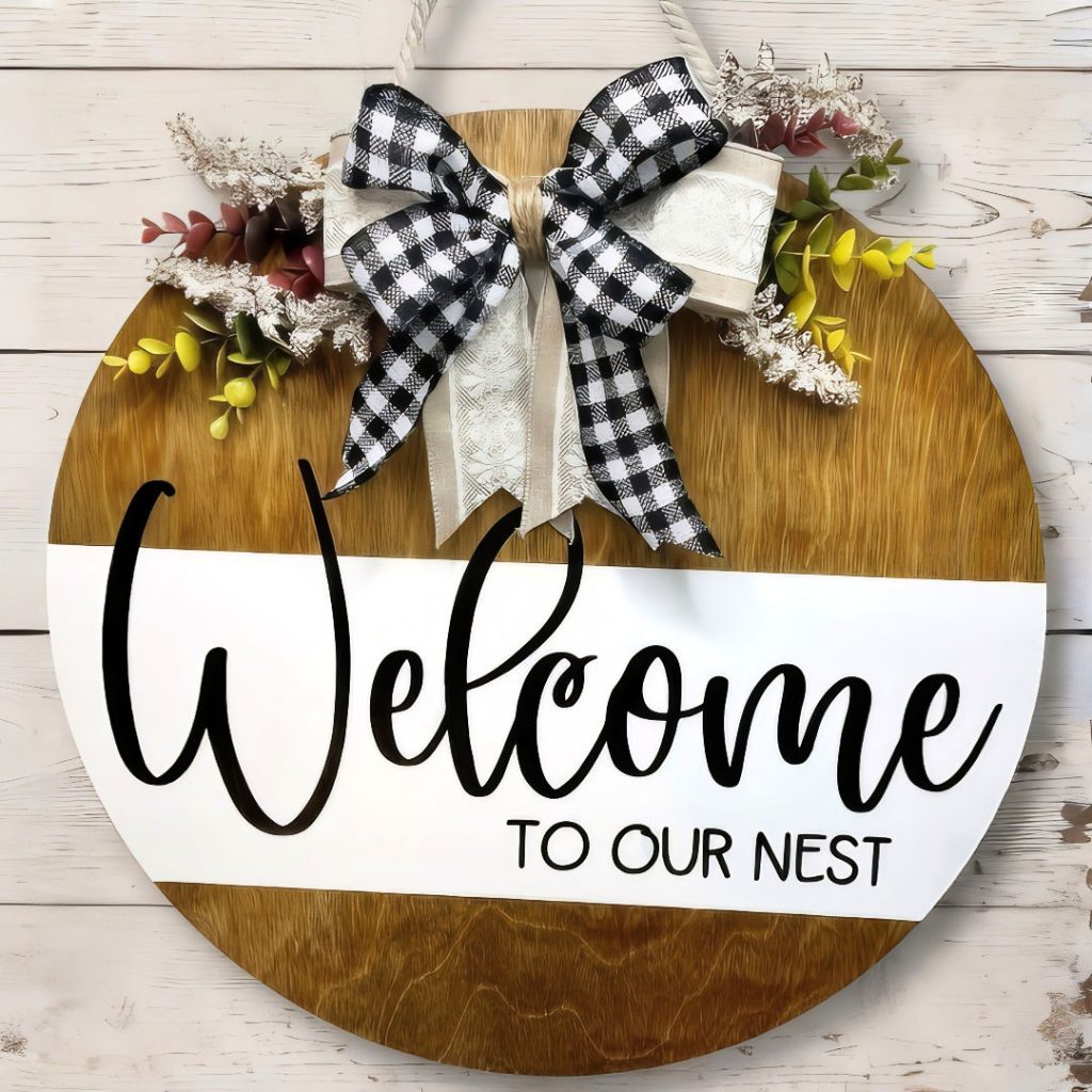 Making a Personalized DIY Door Hanger
